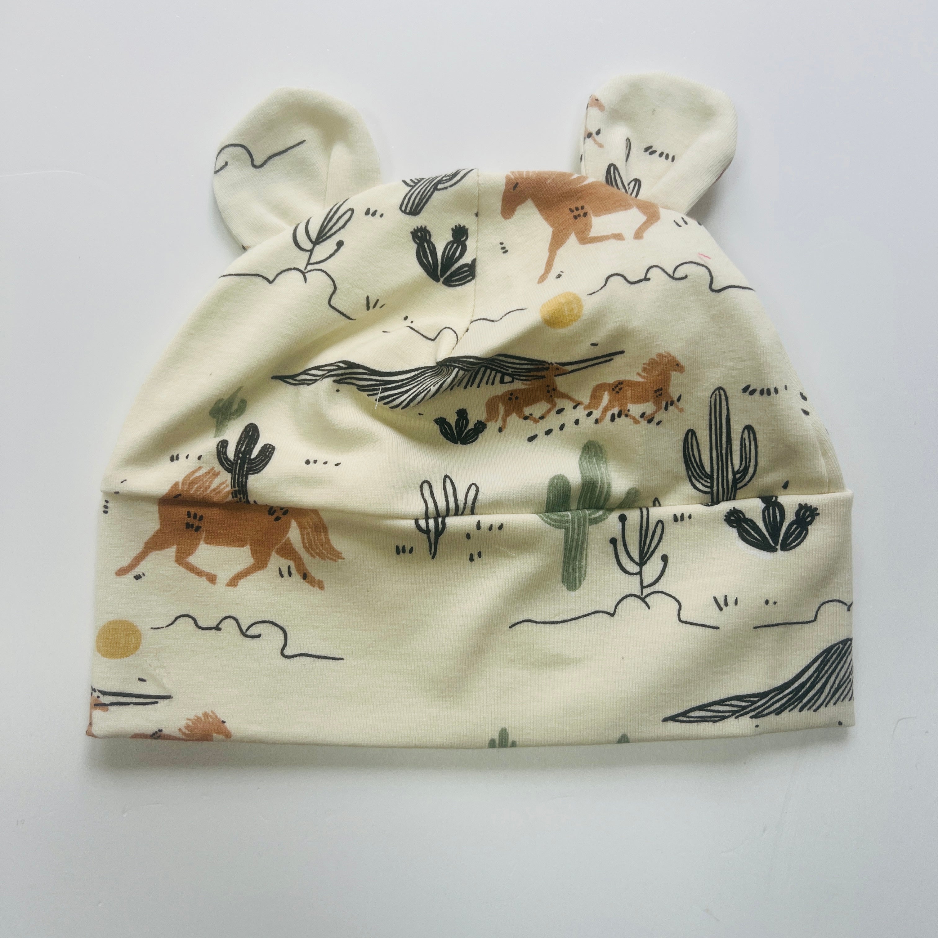 Eddie & Bee organic cotton Baby hat with ears in Cream " Wild West" pr